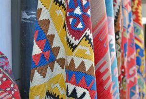 Pengertian Bahan Tekstil: Jenis, Sifat, dan Penerapannya - Solahart Handal